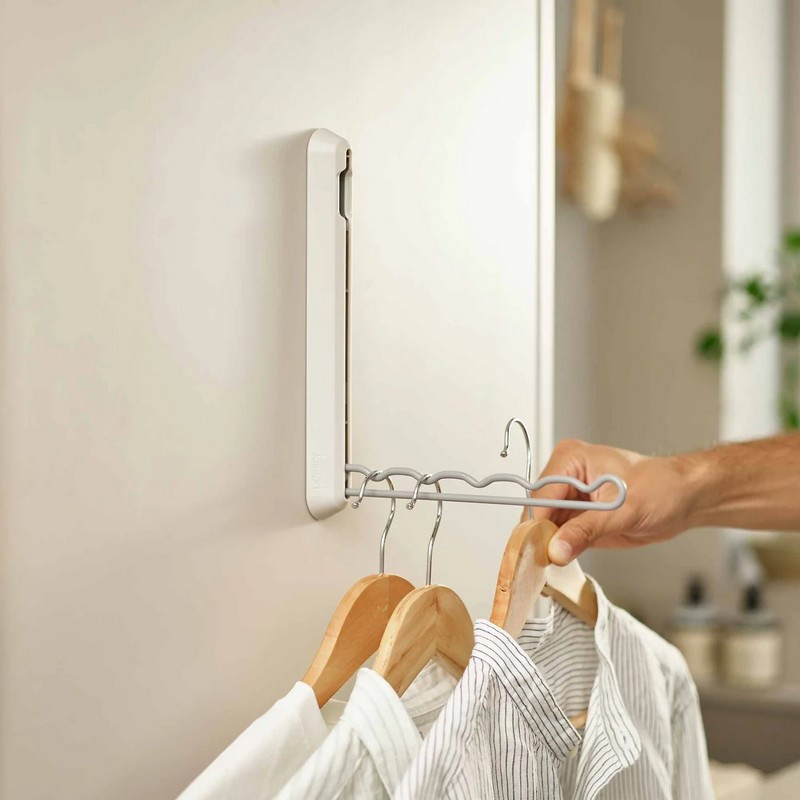 Acheter le Porte-cintres mural rétractable Orderly écru, Joseph Joseph